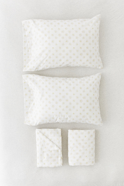 Ditsy Daisy Sheet Set | Urban Outfitters Canada