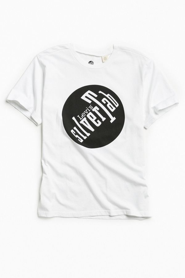 Levi’s Silvertab Logo Tee | Urban Outfitters