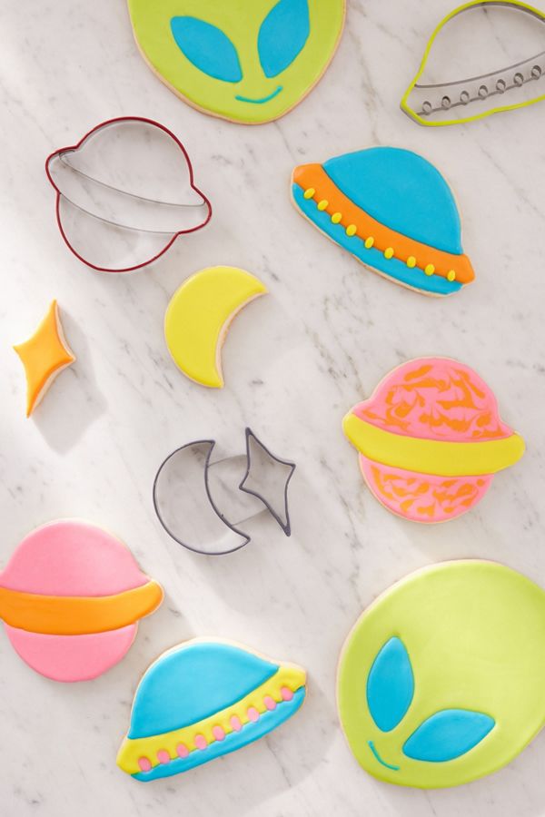 Outer Space Cookie Cutter Set | Urban Outfitters