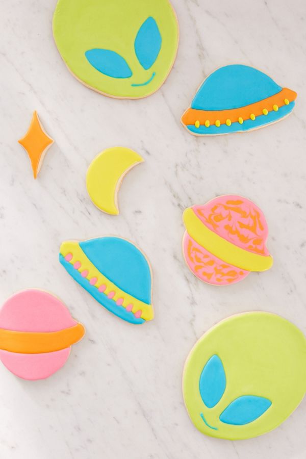 Outer Space Cookie Cutter Set | Urban Outfitters