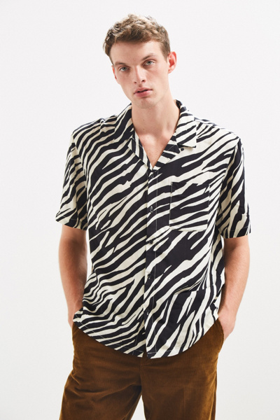 UO Zebra Rayon Short Sleeve Button-Down Shirt | Urban Outfitters