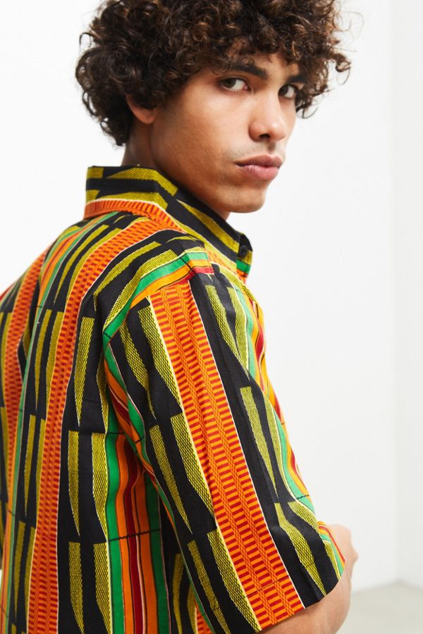 Mojo Kojo Orange Print Short Sleeve Button-Down Shirt | Urban Outfitters