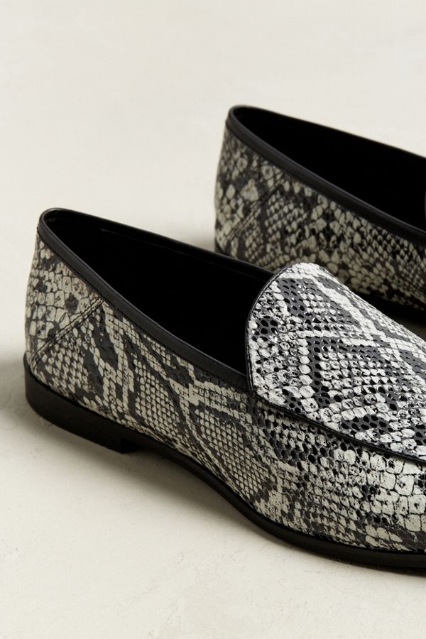 UO Snakeskin Loafer | Urban Outfitters