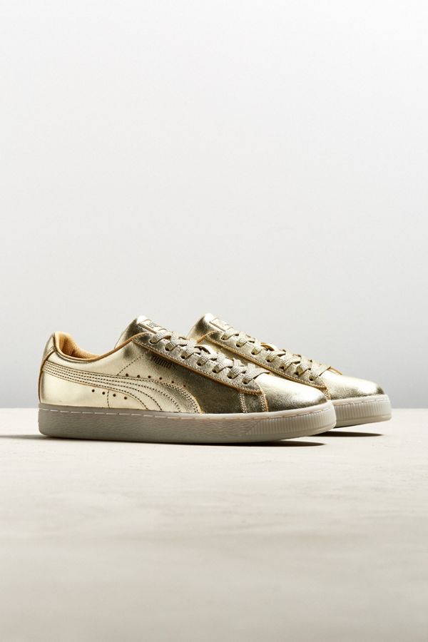 Puma Suede Classic 50th Gold Sneaker | Urban Outfitters