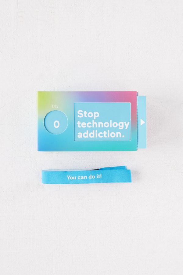 DOIY Design 21 Days To Stop Technology Addiction | Urban Outfitters