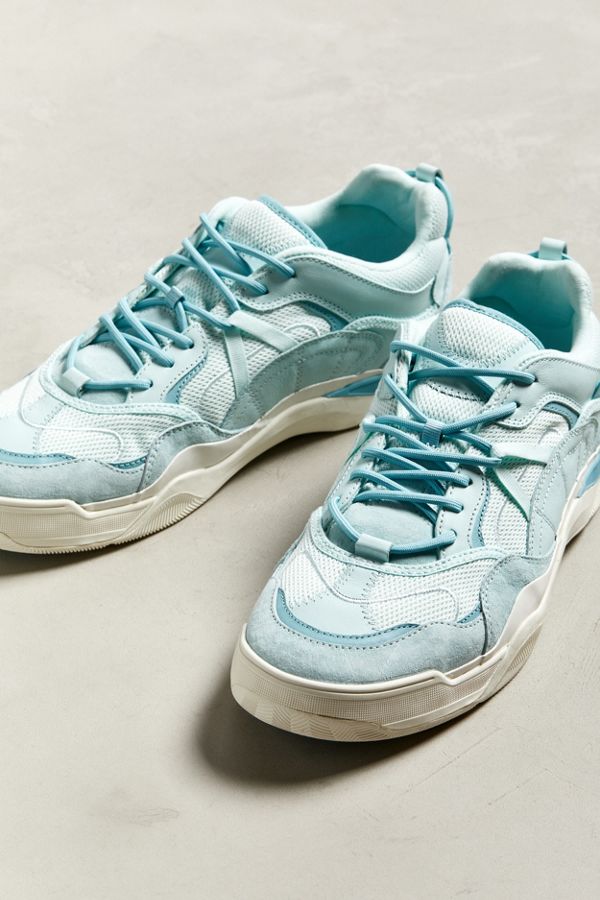 Vans Varix WC Sneaker | Urban Outfitters